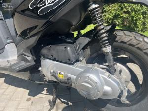 Piaggio Typhoon 2012 Viļņa, ar dzinēja tilpumu 0.05 L un nobraukumu 15 tūkst. km par 1250 €, foto 6 vietnē AUTOMOTO.COM.LV