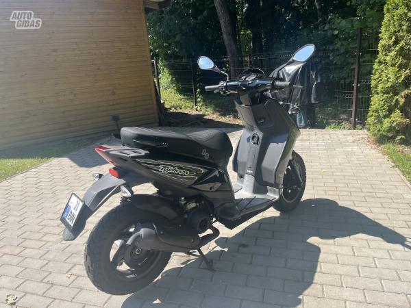 Piaggio Typhoon 2012 в Вильнюс, объемом двигателя 0.05 л и пробегом 15 тыс. км за 1250 €, фото 6 на AUTOMOTO.COM.LV