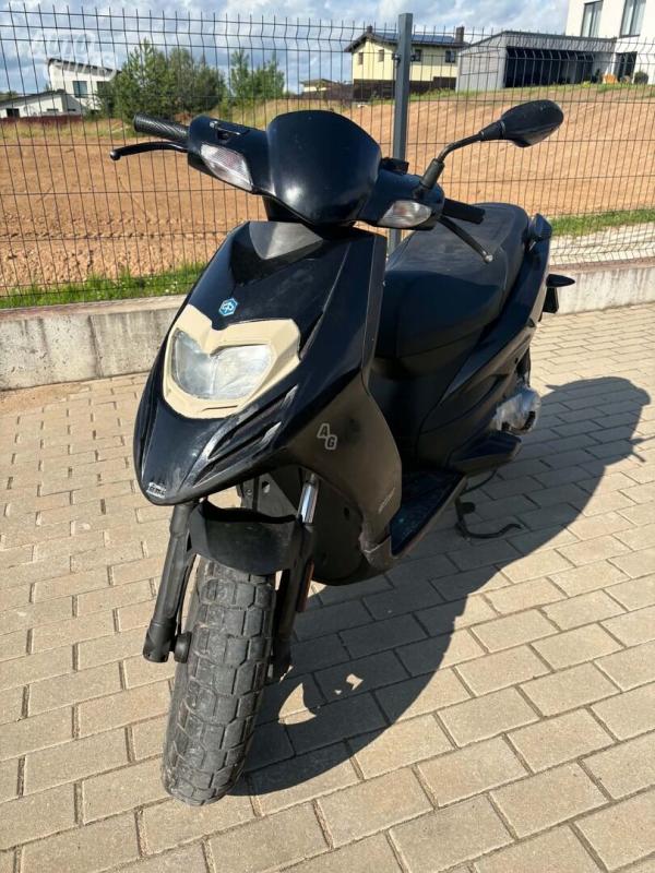Piaggio Typhoon 2014 in Trakai, with an engine capacity of 0.00 L and mileage of 0 thousand km for 830 €, photo 3 on AUTOMOTO.COM.LV