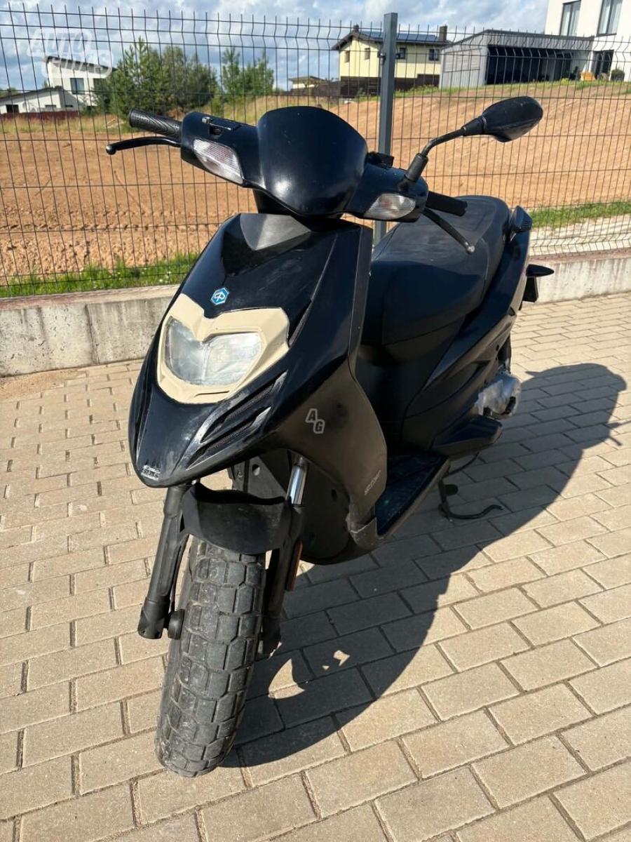 Piaggio Typhoon 2014 in Trakai, with an engine capacity of 0.00 L and mileage of 0 thousand km for 830 €, photo 3 on AUTOMOTO.COM.LV