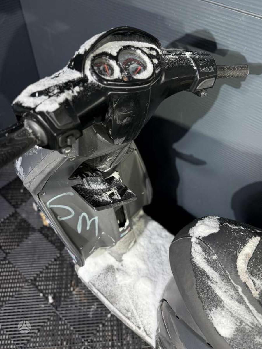 Piaggio Typhoon 2015 в Таураге, объемом двигателя 0.00 л и пробегом 10 тыс. км за 700 €, фото 2 на AUTOMOTO.COM.LV