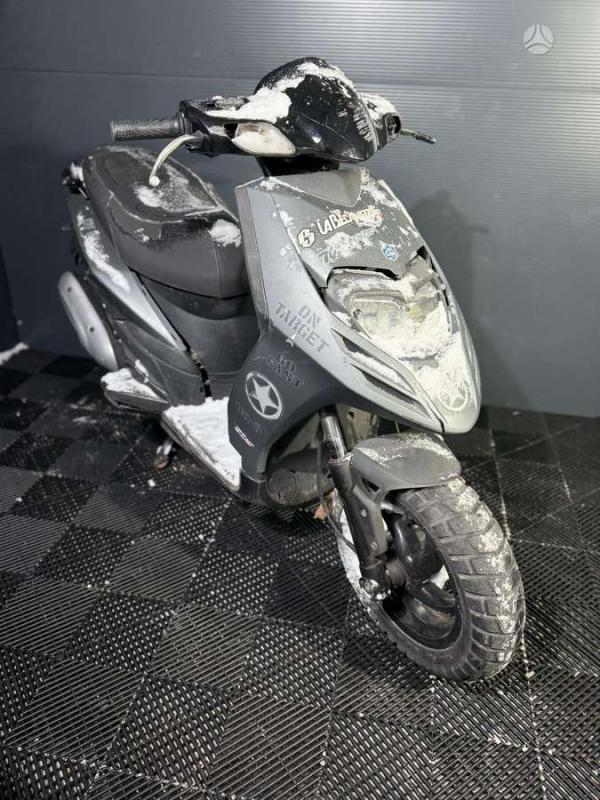 Piaggio Typhoon 2015 Tauragė, ar dzinēja tilpumu 0.00 L un nobraukumu 10 tūkst. km par 700 €, foto 5 vietnē AUTOMOTO.COM.LV