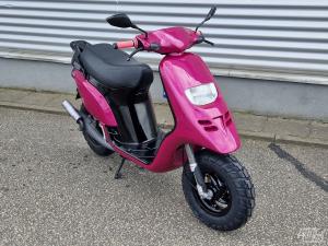 Violets Piaggio Typhoon 2002 Viļņa, ar dzinēja tilpumu 0.05 L un nobraukumu 0 tūkst. km par 1500 €, foto  vietnē AUTOMOTO.COM.LV
