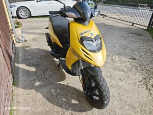 Dzeltens Piaggio Typhoon 2011 Kauņa, ar dzinēja tilpumu 0.00 L un nobraukumu 16 tūkst. km par 999 €, foto 1 vietnē AUTOMOTO.COM.LV