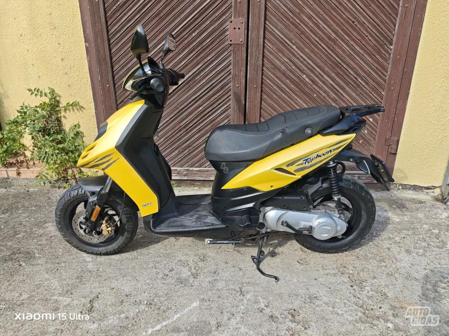 Dzeltens Piaggio Typhoon 2011 Kauņa, ar dzinēja tilpumu 0.00 L un nobraukumu 16 tūkst. km par 999 €, foto 4 vietnē AUTOMOTO.COM.LV