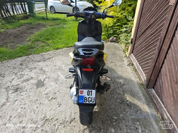 Dzeltens Piaggio Typhoon 2011 Kauņa, ar dzinēja tilpumu 0.00 L un nobraukumu 16 tūkst. km par 999 €, foto 6 vietnē AUTOMOTO.COM.LV