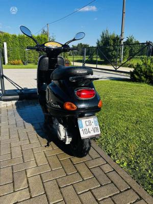 Черный Piaggio Vespa 2000 в Мажейкяй, объемом двигателя 0.13 л и пробегом 30 тыс. км за 790 €, фото 3 на AUTOMOTO.COM.LV