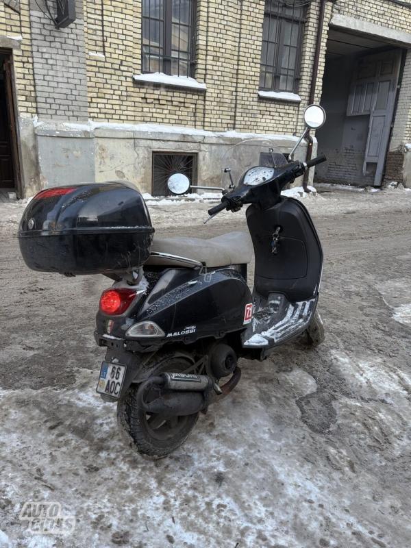 Черный Piaggio Vespa 2005 в Вильнюс, объемом двигателя 0.05 л и пробегом 13 тыс. км за 800 €, фото 7 на AUTOMOTO.COM.LV