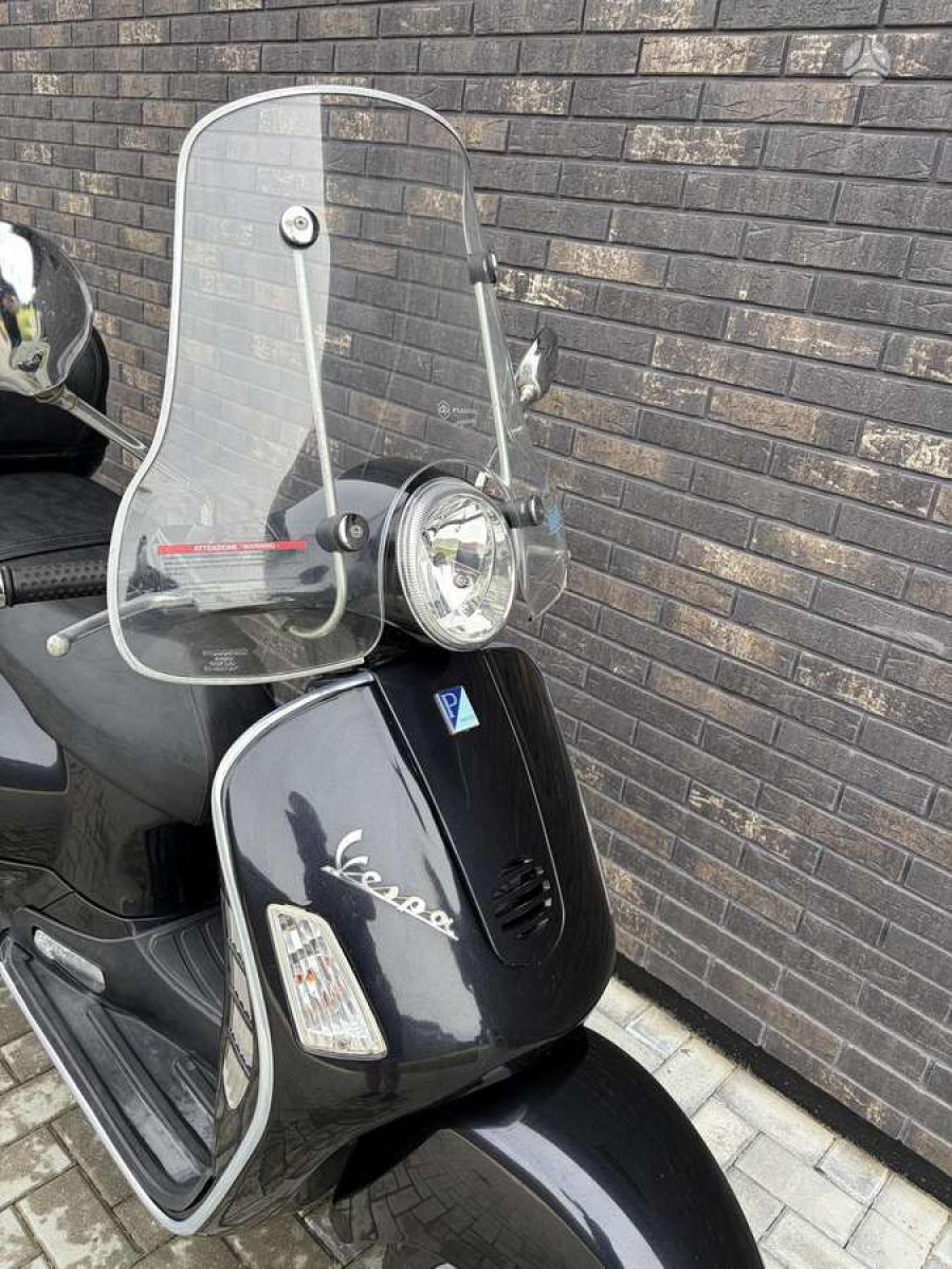 Black Piaggio Vespa 2005 in Klaipeda, with an engine capacity of 0.13 L and mileage of 15 thousand km for 1899 €, photo 6 on AUTOMOTO.COM.LV