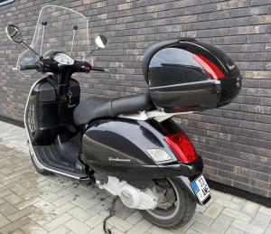 Black Piaggio Vespa 2005 in Klaipeda, with an engine capacity of 0.13 L and mileage of 15 thousand km for 1899 €, photo 13 on AUTOMOTO.COM.LV