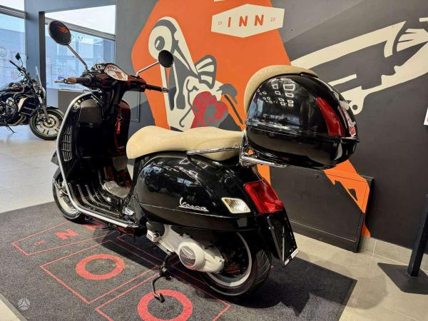 Melns Piaggio Vespa 2006 Viļņa, ar dzinēja tilpumu 0.25 L un nobraukumu 22 tūkst. km par 2199 €, foto 4 vietnē AUTOMOTO.COM.LV