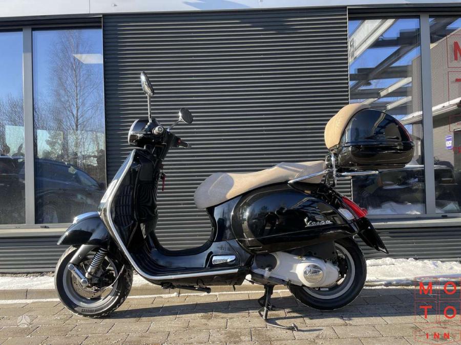 Black Piaggio Vespa 2006 in Riga, with an engine capacity of 0.25 L and mileage of 22 thousand km for 2199 €, photo 11 on AUTOMOTO.COM.LV