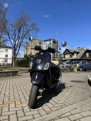 Black Piaggio Vespa 2006 in Vilnius, with an engine capacity of 49.00 L and mileage of 16 thousand km for 1200 €, photo  on AUTOMOTO.COM.LV