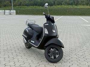 Black Piaggio Vespa 2006 in Vilnius, with an engine capacity of 0.24 L and mileage of 74 thousand km for 2000 €, photo  on AUTOMOTO.COM.LV