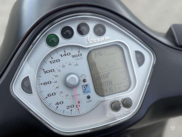 Melns Piaggio Vespa 2006 Viļņa, ar dzinēja tilpumu 0.24 L un nobraukumu 74 tūkst. km par 2000 €, foto 8 vietnē AUTOMOTO.COM.LV