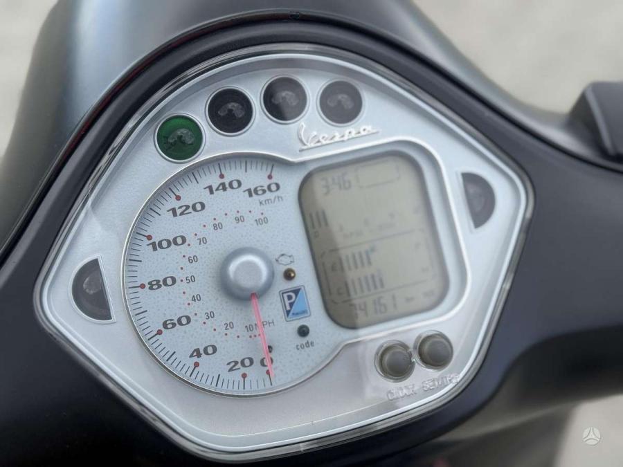 Black Piaggio Vespa 2006 in Vilnius, with an engine capacity of 0.24 L and mileage of 74 thousand km for 2000 €, photo 9 on AUTOMOTO.COM.LV