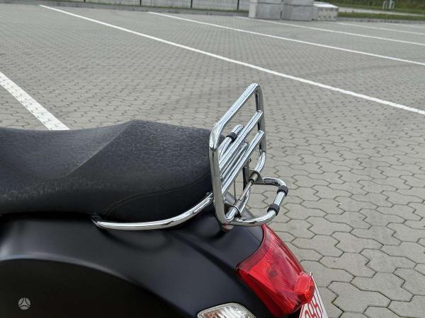 Melns Piaggio Vespa 2006 Viļņa, ar dzinēja tilpumu 0.24 L un nobraukumu 74 tūkst. km par 2000 €, foto 10 vietnē AUTOMOTO.COM.LV
