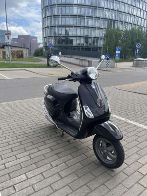 Black Piaggio Vespa 2006 in Vilnius, with an engine capacity of 49.00 L and mileage of 10 thousand km for 1150 €, photo 8 on AUTOMOTO.COM.LV