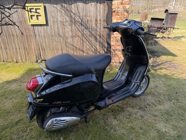 Черный Piaggio Vespa 2010 в Аникщяй, объемом двигателя 0.05 л и пробегом 32 тыс. км за 400 €, фото 4 на AUTOMOTO.COM.LV