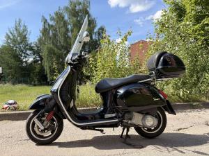 Черный Piaggio Vespa 2010 в Вильнюс, объемом двигателя 0.30 л и пробегом 40 тыс. км за 3100 €, фото  на AUTOMOTO.COM.LV