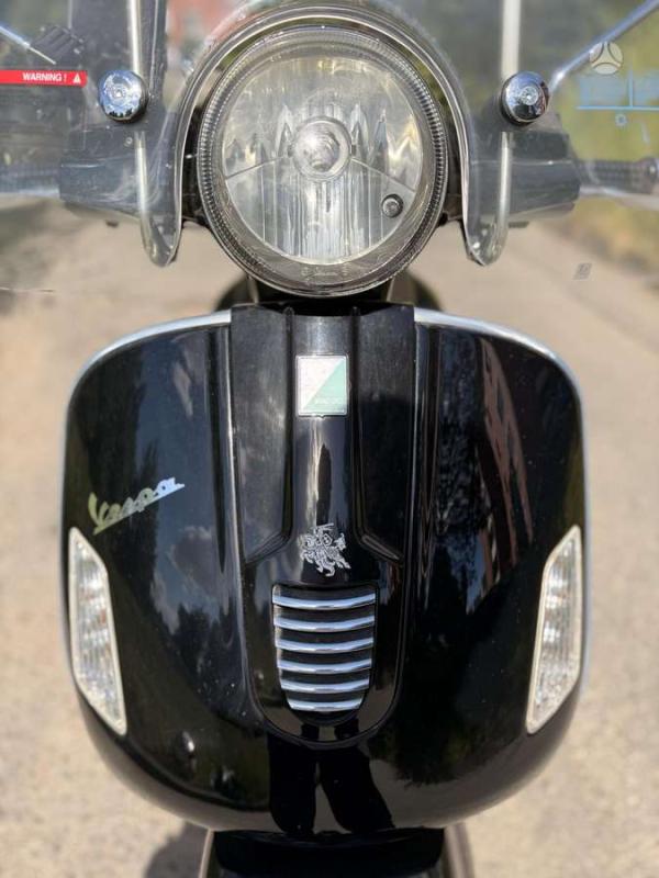 Melns Piaggio Vespa 2010 Viļņa, ar dzinēja tilpumu 0.30 L un nobraukumu 40 tūkst. km par 3100 €, foto 3 vietnē AUTOMOTO.COM.LV