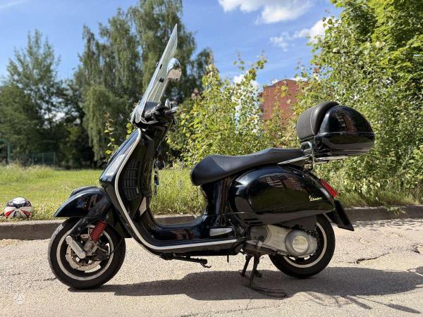 Melns Piaggio Vespa 2010 Viļņa, ar dzinēja tilpumu 0.30 L un nobraukumu 40 tūkst. km par 3100 €, foto 4 vietnē AUTOMOTO.COM.LV