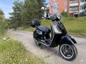 Черный Piaggio Vespa 2010 в Вильнюс, объемом двигателя 0.30 л и пробегом 40 тыс. км за 3100 €, фото 11 на AUTOMOTO.COM.LV