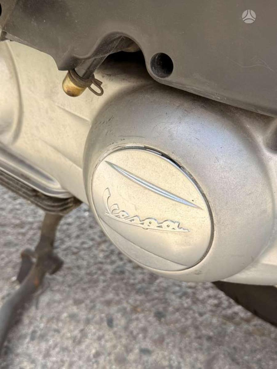 Черный Piaggio Vespa 2010 в Вильнюс, объемом двигателя 0.30 л и пробегом 40 тыс. км за 3100 €, фото 16 на AUTOMOTO.COM.LV