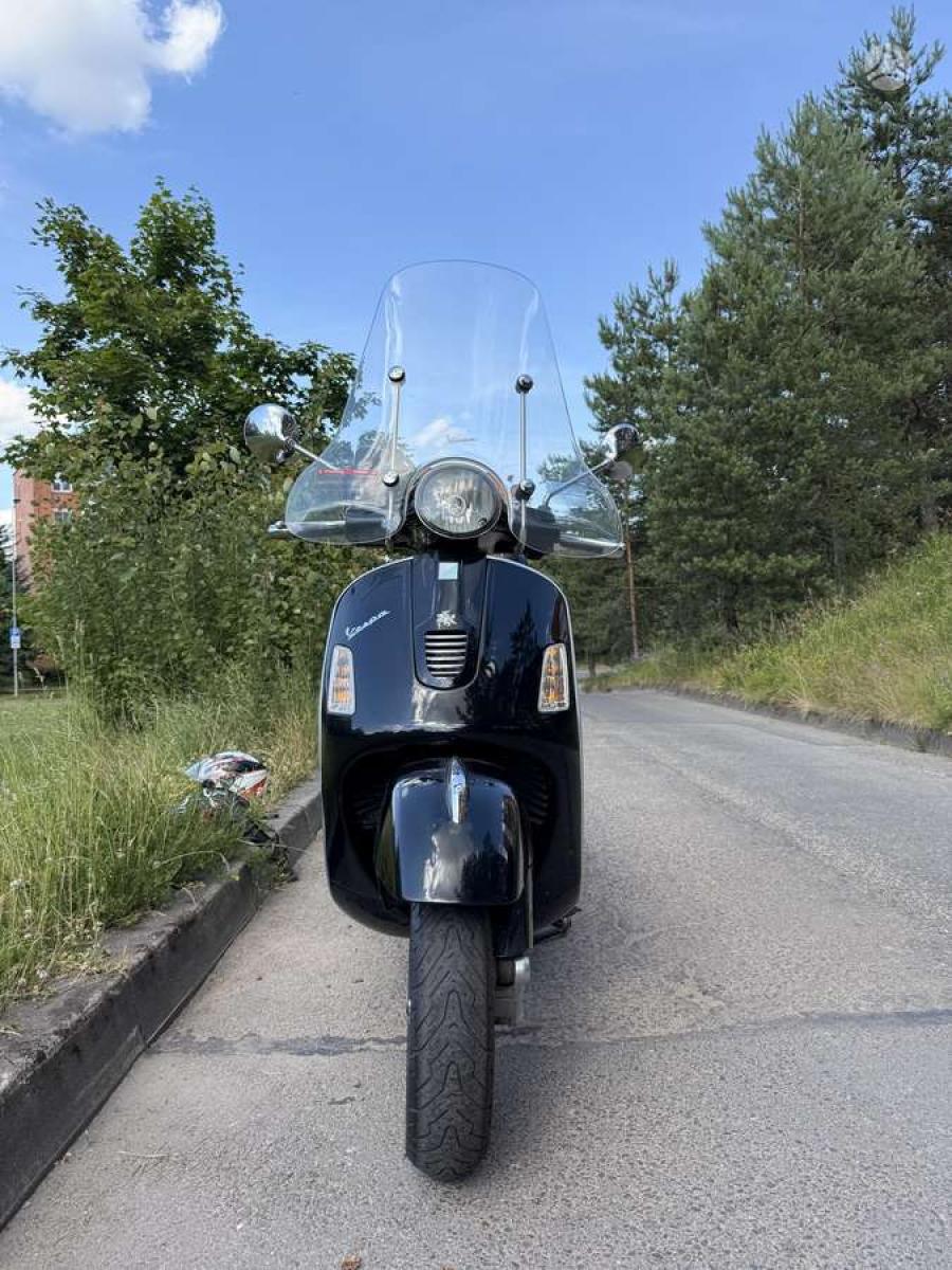 Черный Piaggio Vespa 2010 в Вильнюс, объемом двигателя 0.30 л и пробегом 40 тыс. км за 3100 €, фото 22 на AUTOMOTO.COM.LV