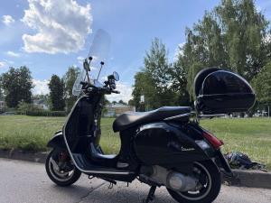 Черный Piaggio Vespa 2010 в Вильнюс, объемом двигателя 0.30 л и пробегом 40 тыс. км за 3100 €, фото 24 на AUTOMOTO.COM.LV