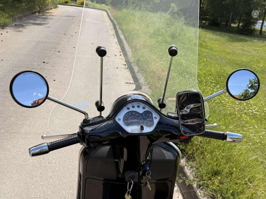 Черный Piaggio Vespa 2010 в Вильнюс, объемом двигателя 0.30 л и пробегом 40 тыс. км за 3100 €, фото 25 на AUTOMOTO.COM.LV