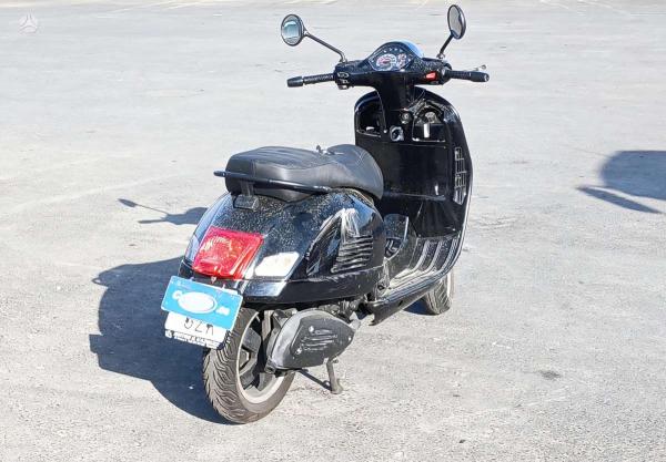Melns Piaggio Vespa 2010 Širvintos, ar dzinēja tilpumu 0.28 L un nobraukumu 76 tūkst. km par 1350 €, foto 5 vietnē AUTOMOTO.COM.LV