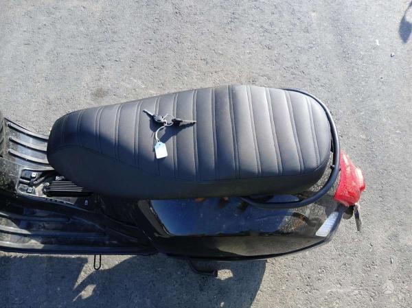 Melns Piaggio Vespa 2010 Širvintos, ar dzinēja tilpumu 0.28 L un nobraukumu 76 tūkst. km par 1350 €, foto 7 vietnē AUTOMOTO.COM.LV