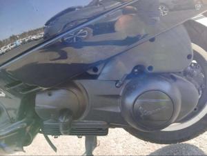 Melns Piaggio Vespa 2010 Širvintos, ar dzinēja tilpumu 0.28 L un nobraukumu 76 tūkst. km par 1350 €, foto 8 vietnē AUTOMOTO.COM.LV