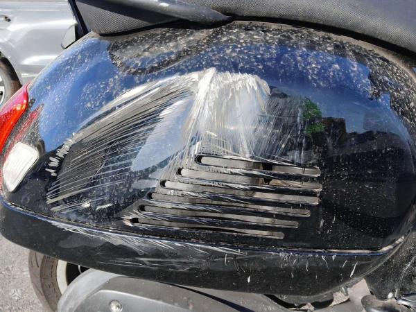 Melns Piaggio Vespa 2010 Širvintos, ar dzinēja tilpumu 0.28 L un nobraukumu 76 tūkst. km par 1350 €, foto 10 vietnē AUTOMOTO.COM.LV