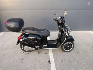 Black Piaggio Vespa 2012 in Siauliai, with an engine capacity of 0.13 L and mileage of 17 thousand km for 1400 €, photo 12 on AUTOMOTO.COM.LV