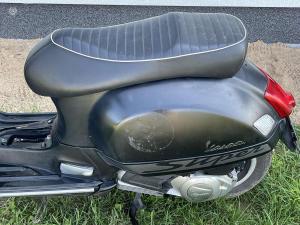 Melns Piaggio Vespa 2013 Viļņa, ar dzinēja tilpumu 0.13 L un nobraukumu 18 tūkst. km par 1299 €, foto 10 vietnē AUTOMOTO.COM.LV