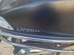 Black Piaggio Vespa 2013 in Vilnius, with an engine capacity of 50.00 L and mileage of 9 thousand km for 1500 €, photo 3 on AUTOMOTO.COM.LV