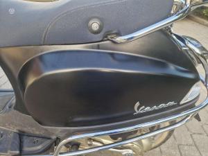 Black Piaggio Vespa 2013 in Vilnius, with an engine capacity of 50.00 L and mileage of 9 thousand km for 1500 €, photo 18 on AUTOMOTO.COM.LV
