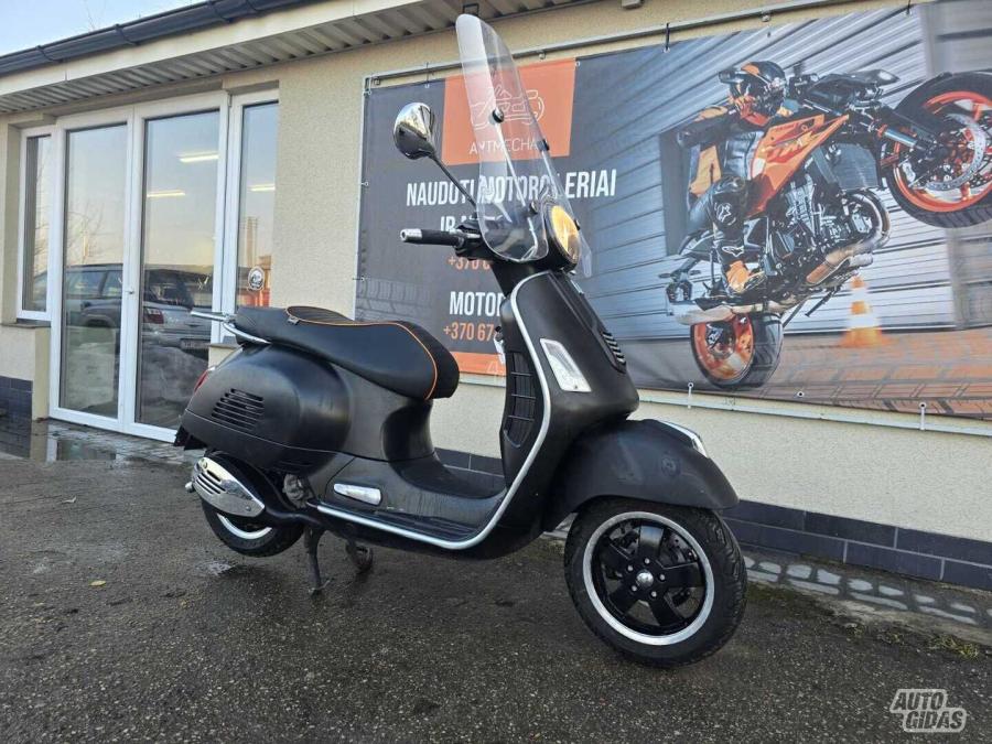 Черный Piaggio Vespa 2014 в Паневежис, объемом двигателя 0.13 л и пробегом 0 тыс. км за 2300 €, фото 1 на AUTOMOTO.COM.LV