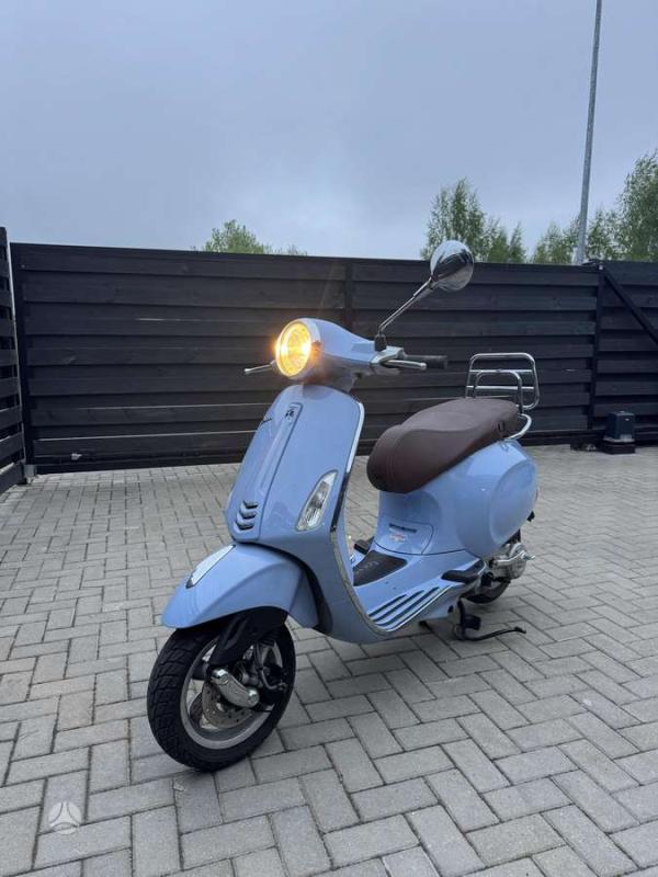Melns Piaggio Vespa 2014 Viļņa, ar dzinēja tilpumu 49.00 L un nobraukumu 32 tūkst. km par 1450 €, foto 1 vietnē AUTOMOTO.COM.LV