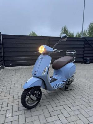 Black Piaggio Vespa 2014 in Vilnius, with an engine capacity of 49.00 L and mileage of 32 thousand km for 1450 €, photo  on AUTOMOTO.COM.LV