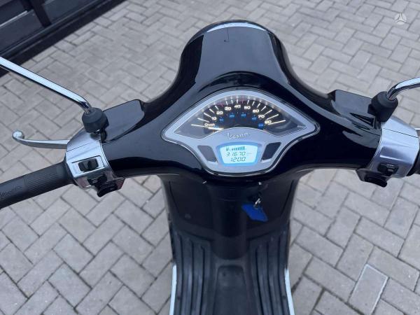 Melns Piaggio Vespa 2014 Viļņa, ar dzinēja tilpumu 49.00 L un nobraukumu 32 tūkst. km par 1450 €, foto 6 vietnē AUTOMOTO.COM.LV
