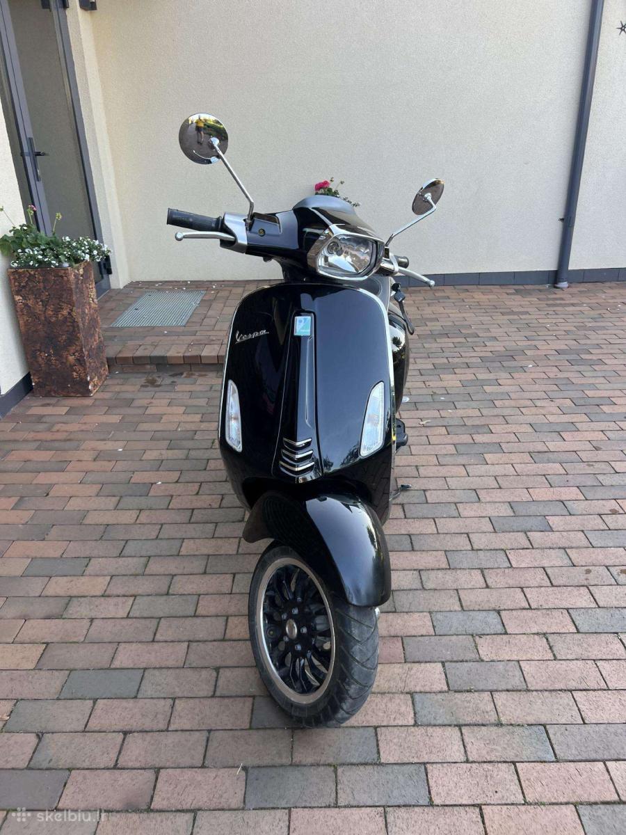 Черный Piaggio Vespa 2017 в Каунас, объемом двигателя 49.00 л и пробегом 6 тыс. км за 1900 €, фото 4 на AUTOMOTO.COM.LV