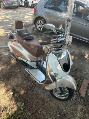 Черный Piaggio Vespa 2019 в Каунас, объемом двигателя 50.00 л и пробегом 1 тыс. км за 800 €, фото 10 на AUTOMOTO.COM.LV