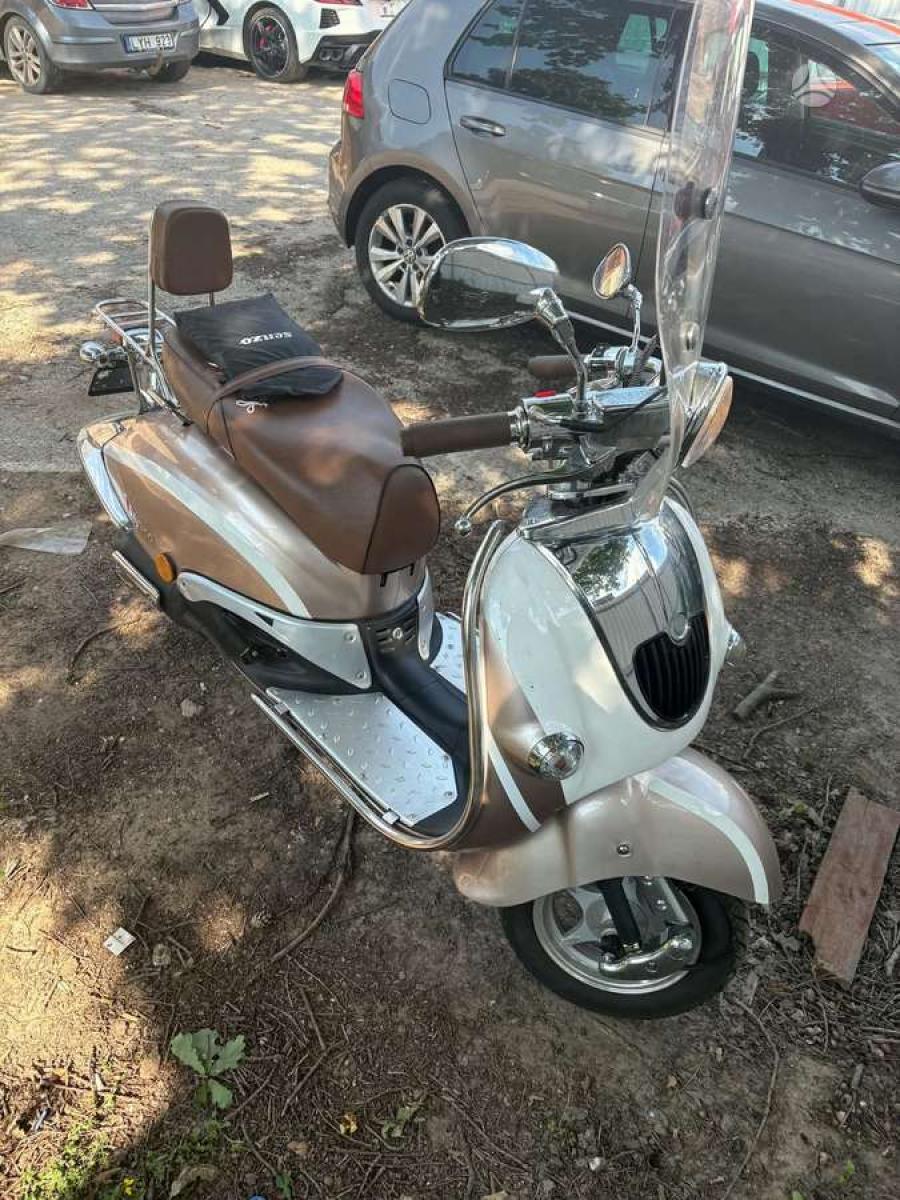 Черный Piaggio Vespa 2019 в Каунас, объемом двигателя 50.00 л и пробегом 1 тыс. км за 800 €, фото 10 на AUTOMOTO.COM.LV