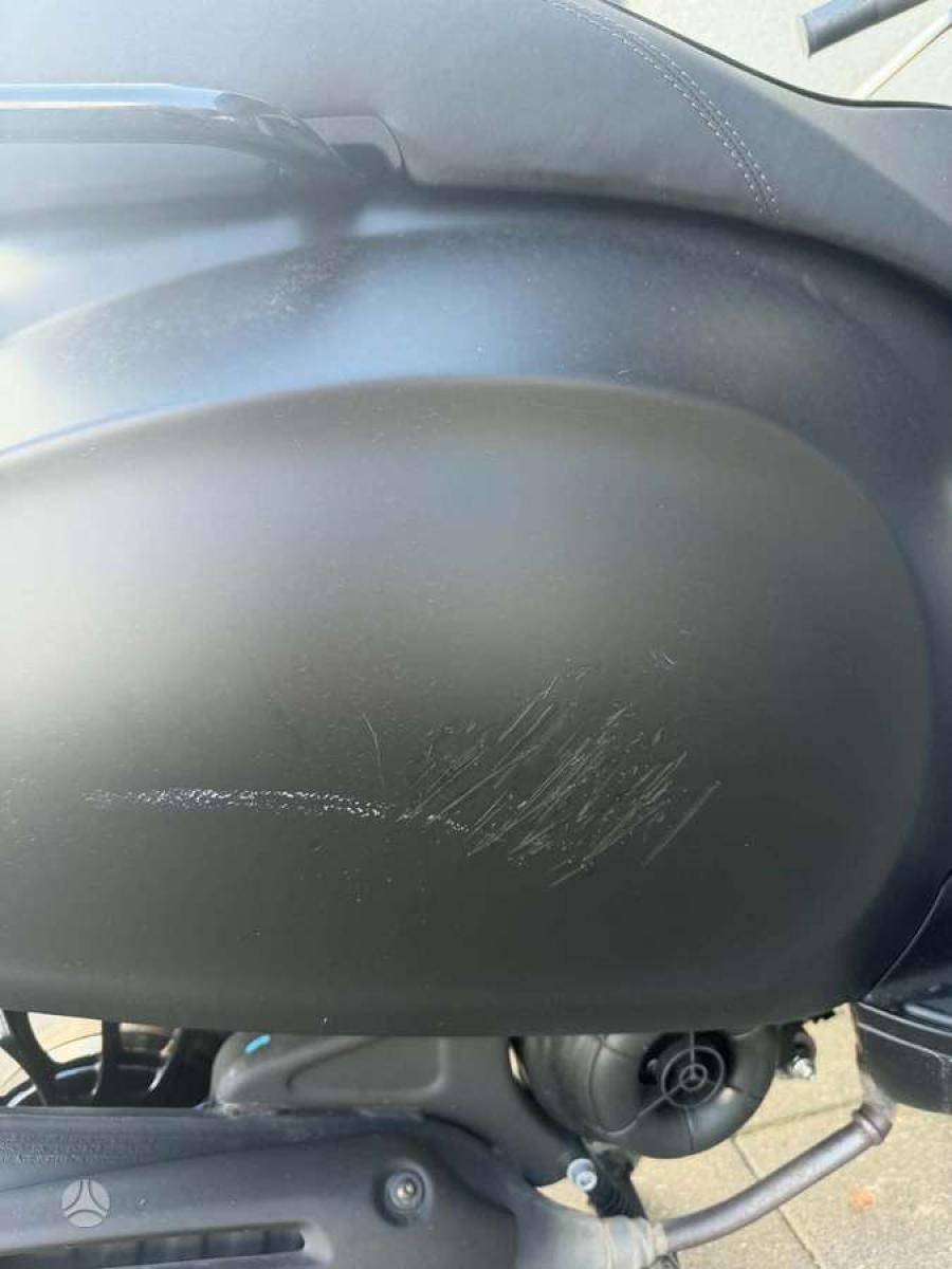 Black Piaggio Vespa 2019 in Kaunas, with an engine capacity of 50.00 L and mileage of 6 thousand km for 1690 €, photo 7 on AUTOMOTO.COM.LV