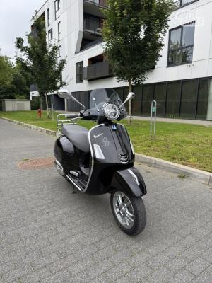 Melns Piaggio Vespa 2023 Viļņa, ar dzinēja tilpumu 0.13 L un nobraukumu 10 tūkst. km par 3600 €, foto 6 vietnē AUTOMOTO.COM.LV