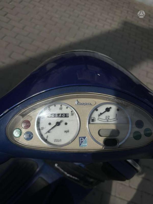 Синий Piaggio Vespa 2001 в Вильнюс, объемом двигателя 50.00 л и пробегом 6 тыс. км за 1100 €, фото 7 на AUTOMOTO.COM.LV
