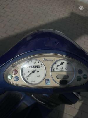Blue Piaggio Vespa 2001 in Vilnius, with an engine capacity of 50.00 L and mileage of 6 thousand km for 1100 €, photo 8 on AUTOMOTO.COM.LV